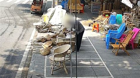 店主将手机随手一放，过路男子见财起意偷走变卖500元凤凰网视频凤凰网