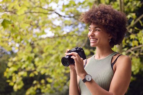 Capturing Happiness How Photography Promotes Mindfulness Gratitude