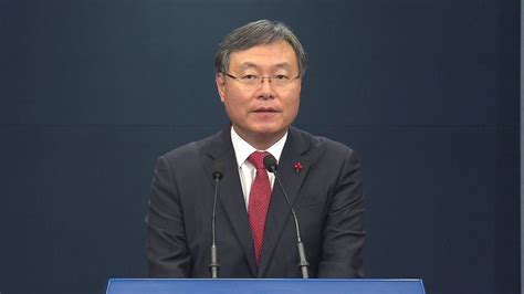 신현수 “직무수행에 최선”문 대통령에 거취 일임 Sbs Biz