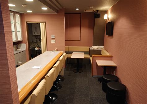 Eclat エクラ お店の紹介 Queens Court Bldg
