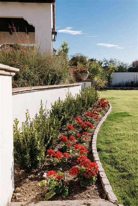 28 Amazing Garden Edging Ideas For The Most Stunning Curb Appeal