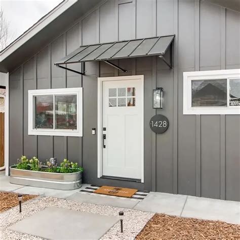 Sherwin Williams Peppercorn SW 7674 Paint Color