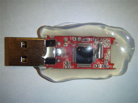 Hot Glue Usb Flash Drive 4 Steps Instructables