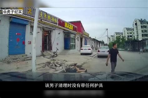 监控拍下一幕：男子清理下水道时，因吸入沼气差点窒息，太吓人！沼气下水道男子