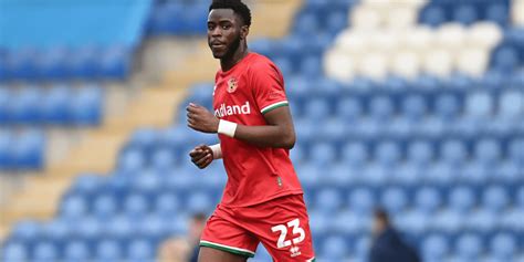 Loan Review Mo Faal Helps Walsall In Play Off Chase And Clean Sheet For