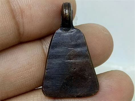 เหรียญจอบใหญ่ หลวงพ่อเงิน ชายเดี่ยว พระเครื่อง พระแท้ Webpra เว็บ พระ คอม