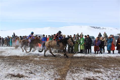 хурдан морины уралдаан