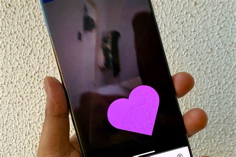 Google Pixel Phones Emergency SOS Sent A Persons Nudes To Friends AIVAnet