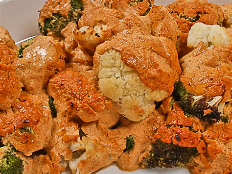 Brócoli y coliflor al horno con salsa de jitomate horneado El Gourmet