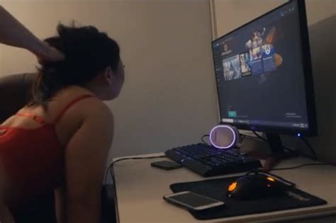 Whats The Name Of This Gamer Girl 2 Replies 967467 ›