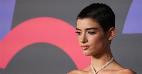 Dixie Damelio Shaved Her Head See Photos Of Her New Look