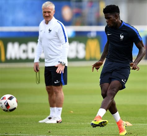 Euro Et Barça La Folle Semaine De Samuel Umtiti