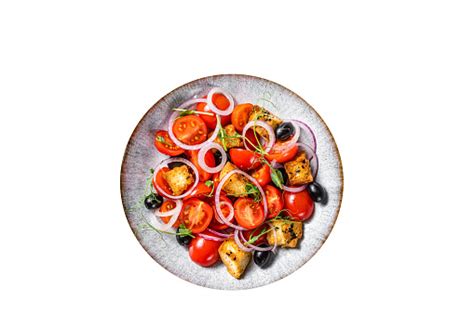 토마토 양파 빵 크루통을 곁들인 채식 샐러드 판자넬라 고품질 격리 흰색 배경입니다 건강한 식생활에 대한 스톡 사진 및 기타