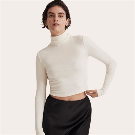 Romantic Style Clothing and Accessories For February and Beyond