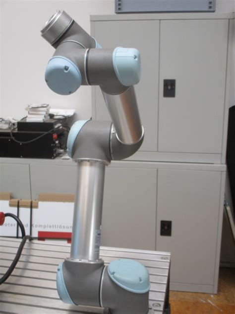 Used Cobot Robots Ur5 Cb3 Industrial Robot Used Machines Exapro