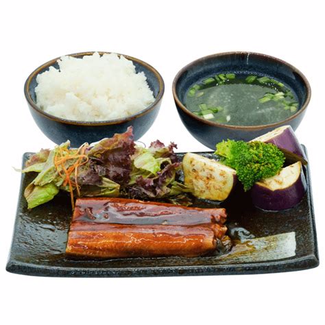 Royal Sushi Tươi Ngon Từ Hải Sản đang Bơi