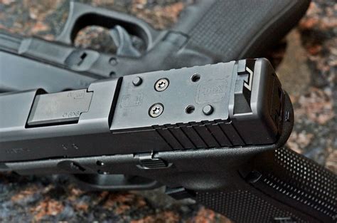 Gun Review GLOCK G19 GEN4 MOS G17 GEN4 MOS The Truth About Guns
