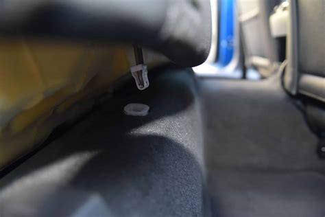 Rear Seat Removal VE Commodore AutoInstruct