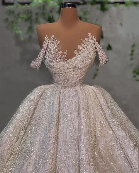 3 Designs Romantic Pearls Wedding Dresses O Neck Chapel Train Lace Robe