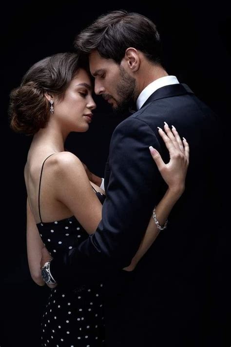 Pin By Hatisi Floarea Calugaru On În Doi Couple Picture Poses