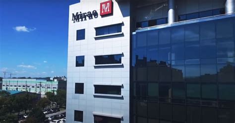 대규모 증자 미래산업 주가 급락…주주 돈으로 상폐 위기 모회사 지원