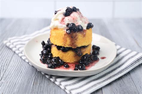 Easy Blueberry Shortcake Mixin Mamas