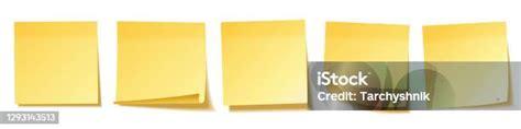 흰색 배경에 격리 된 사실적인 빈 스티커 노트 노트 용지의 노란색 시트 종이 알림 벡터 일러스트레이션 0명에 대한 스톡 벡터