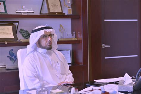مدير جامعة الملك فيصل يعقد اجتماعا عن بعد مع سعادة وكيل وزارة البيئة