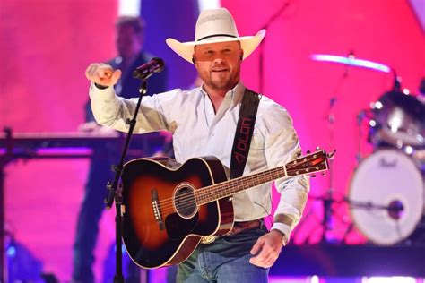 Cody Johnson Pays Homage To The Lonestar State At 2024 Cmt Music Awards