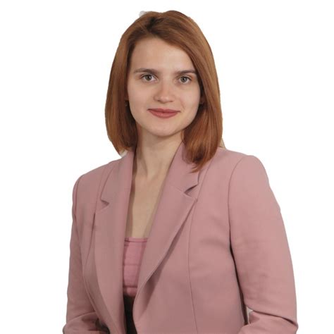iryna demianenko fashion consultant at maxmara chalhoub group emails