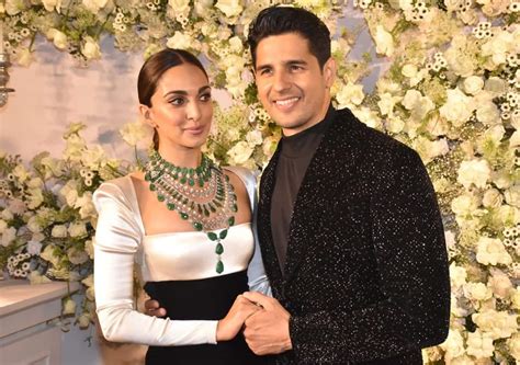 Sidharth Malhotra Kiara Advani Mumbai Reception Actress Stuns In