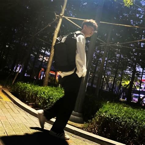 정민준 Minjunjeong20 • Threads Say More