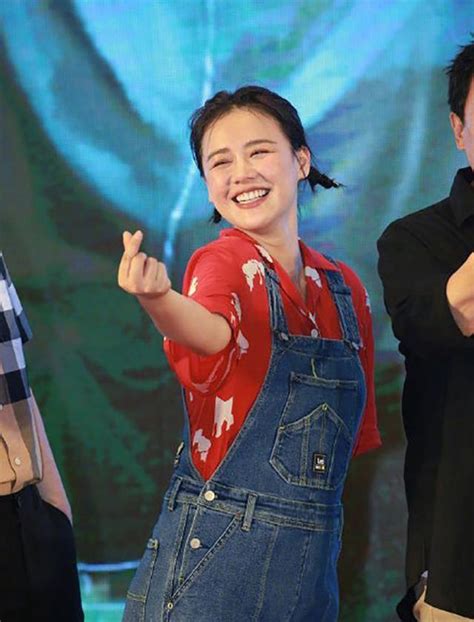 34岁马思纯自曝又瘦了！跑16公里香汗淋漓，梳麻花辫梦回清纯书模状态近照张哲轩
