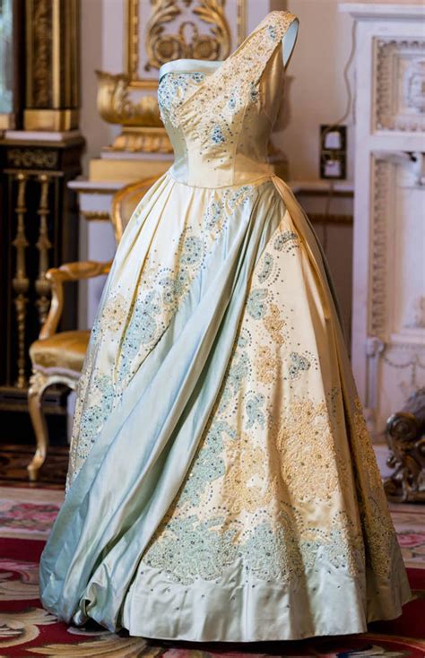Dress For A Queen At Caitlyn Tooth Blog