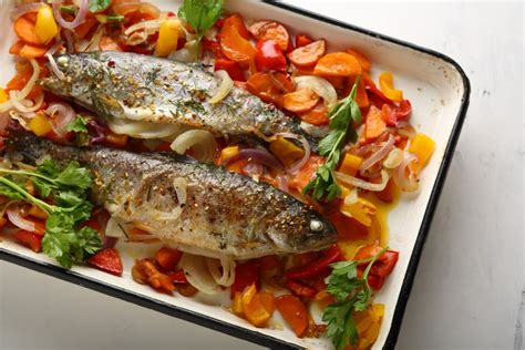 Запеченная форель с овощами простой и вкусный рецепт как приготовить