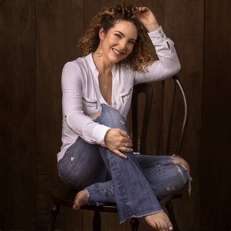 Virna Flores Hispanomedios