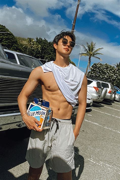 바이브 민소매 래쉬가드 단품 에이블리