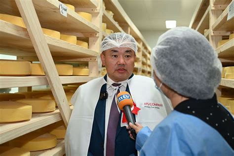 Монгол Улсад бяслагны үйлдвэр нээлтээ хийлээ