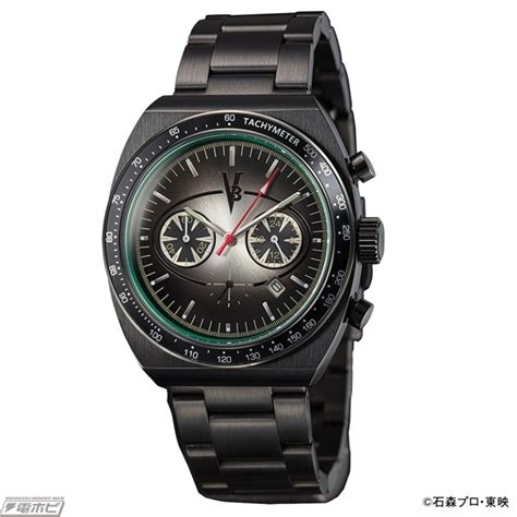 仮面ライダーV3生誕50周年を記念してダブルタイフーンモチーフの腕時計が登場裏蓋には専用マシンハリケーンに跨る仮面ライダーV3の