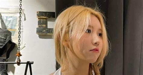 백예린 팔에 용 문신 나는 너의 토끼