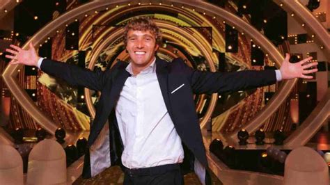 Paolo Ciavarro A Rischio Con Clizia Incorvaia Lo Corteggia Fuori Dal