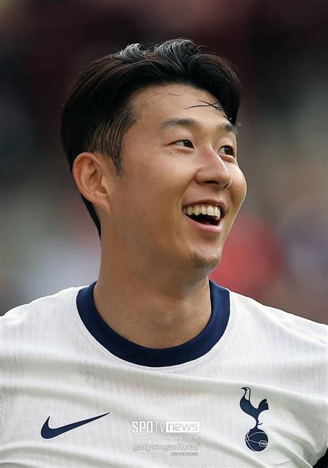 오피셜 손흥민 우승하면 레전드로 불러달라 Uefa 유로파리그 41년 만에 정상 도전 토트넘 로마 갈라타사라이 만난다