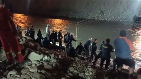 Niño Venezolano Murió Ahogado En Perú Al Parecer Lo Empujaron La Mosca