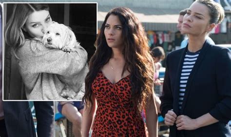 Lucifer Season 5 Chloe Decker And Eve Stars Send Fans Into Meltdown