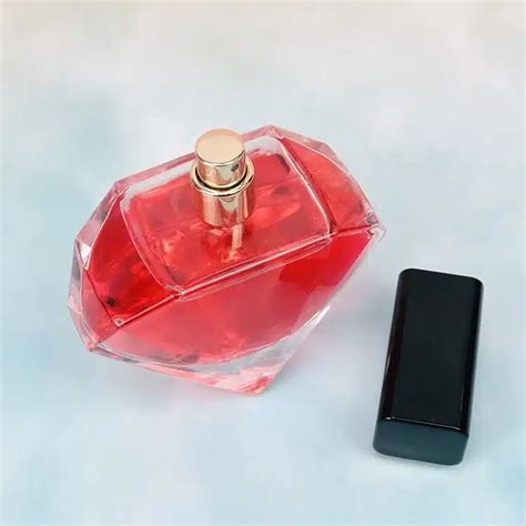 Custom Made Heart Shaped Glass Perfume Bottle Ybj Cosmetic Packaging