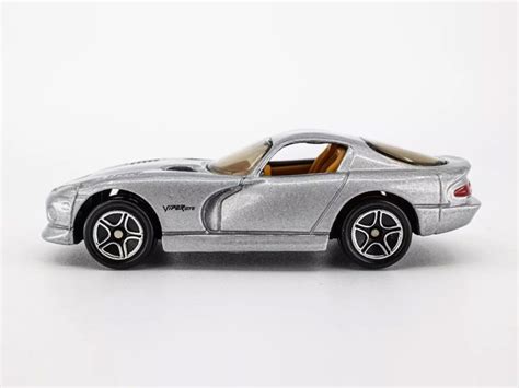 Matchbox Dodge Viper Gts