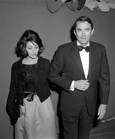 Véronique Gregory Peck 1963 Gregory peck Movie stars Famous couples
