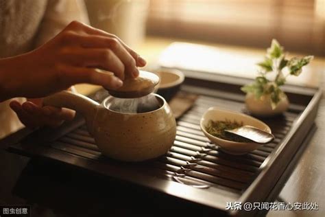 且聽雨吟忍把浮名換了淺斟低唱 每日頭條