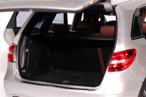 Mercedes Benz B Klasse W Polar Silber Met Werbemodell Norev B In Der Zu
