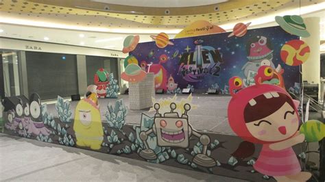 ฉากเวที งานวันเด็ก Central Festival สติกเกอร์อารมณ์ดี
